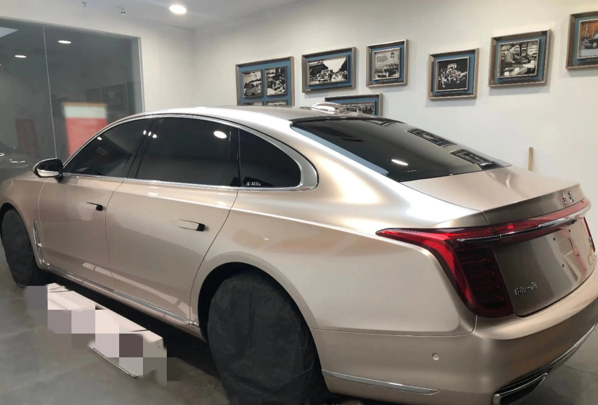 Gloss Metallic Champagne Gold Car Wrap – RAXTiFY